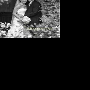 Alison Streeter and Dirk Endres are wed in Rochester