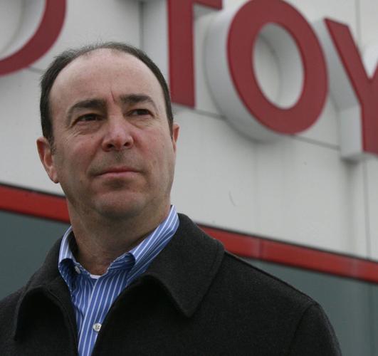 Schreiber sees smooth ride for car sales