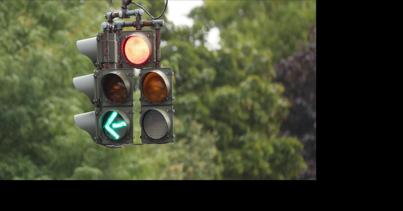 The Editorial Board: Red-light runners create dangers that must be ...
