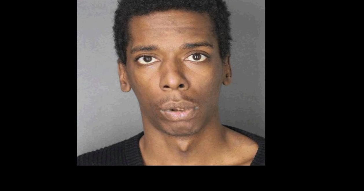 Police arrest patient would-be bank robber, armed with steak knife