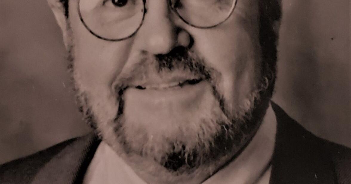 Herbert M. Siegel, 85, prominent and colorful divorce lawyer