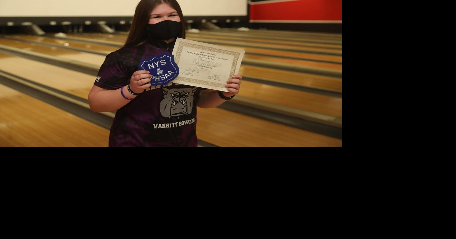Hamburg's Kaylee Miskell wins Division I girls sectional bowling