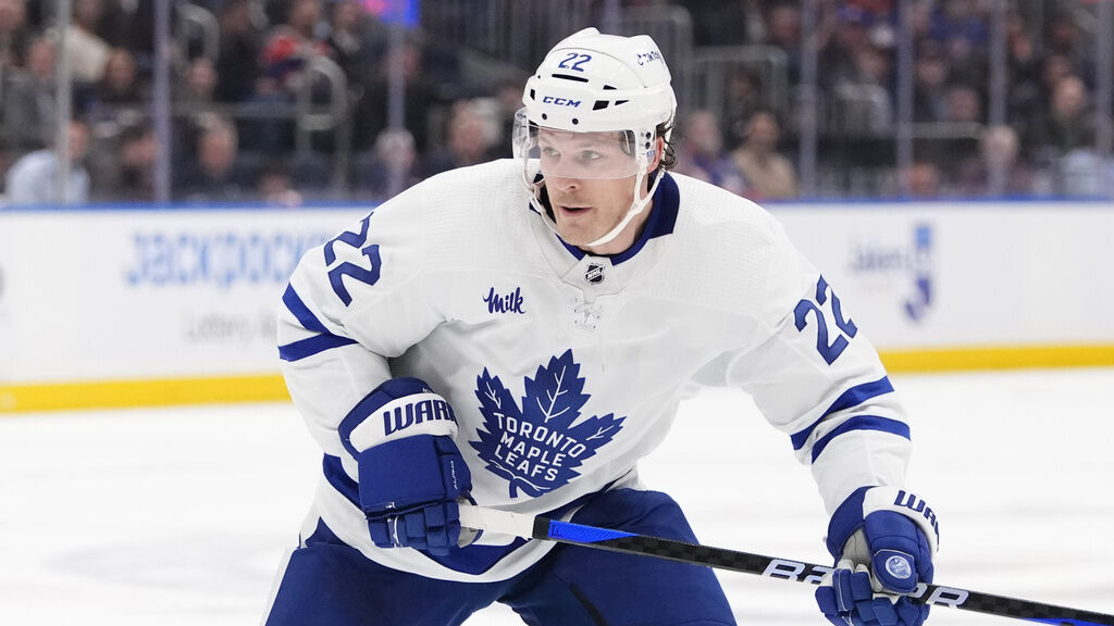 Ex-Sabres defenseman Jake McCabe finally gets playoff chance