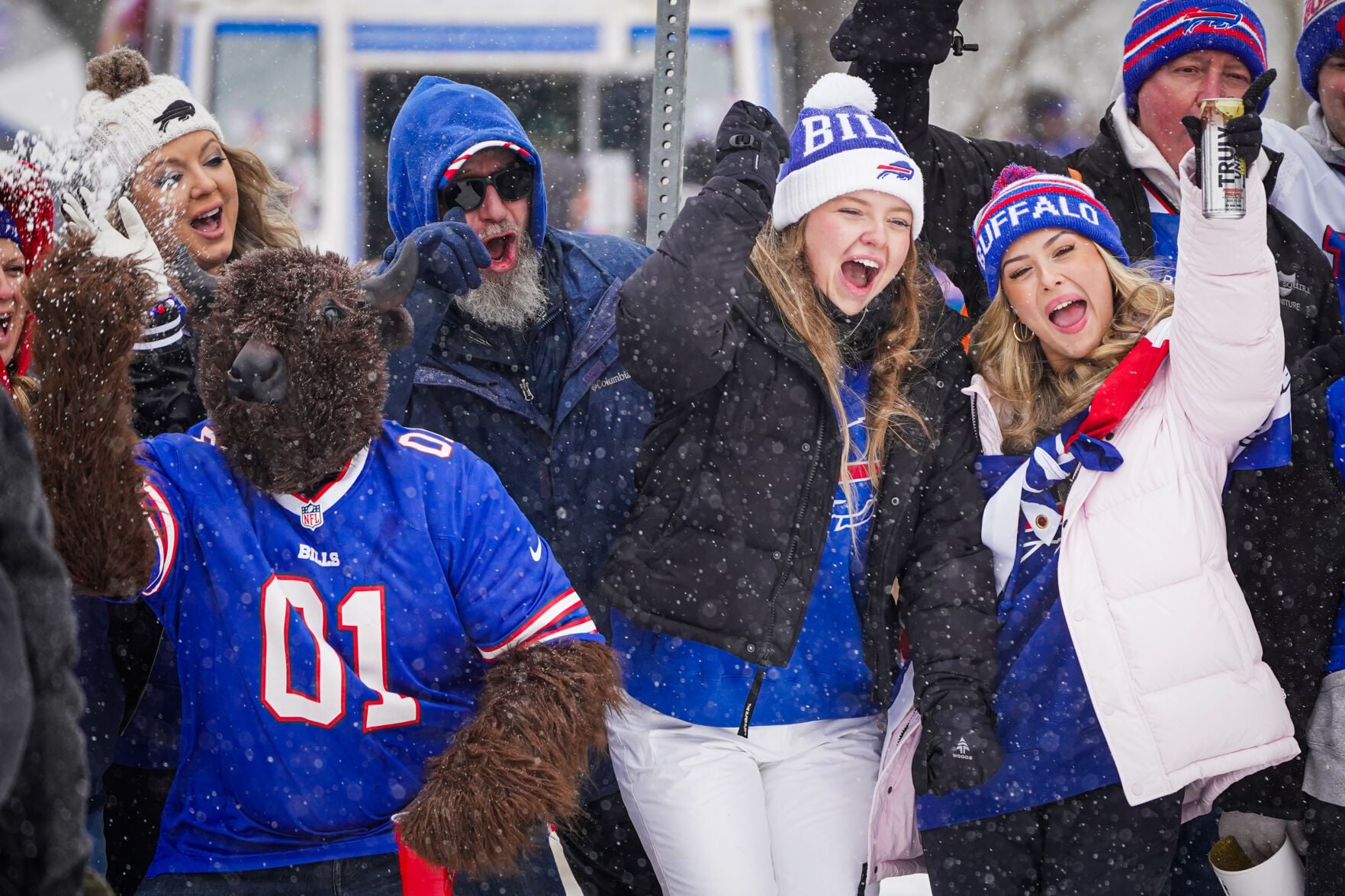 Photos: Fans tailgate in the snow before the Buffalo Bills take on the ...