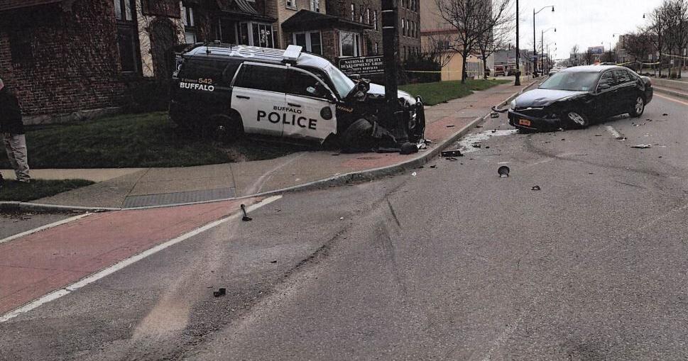 Buffalo poised to settle 2nd suit over officer's crash