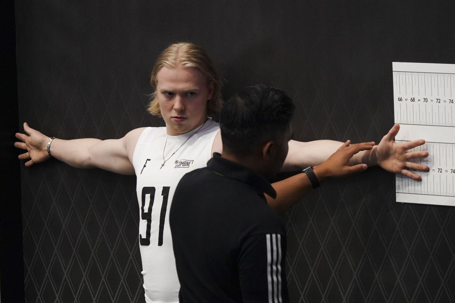 Sabres select Finnish center Konsta Helenius in NHL draft