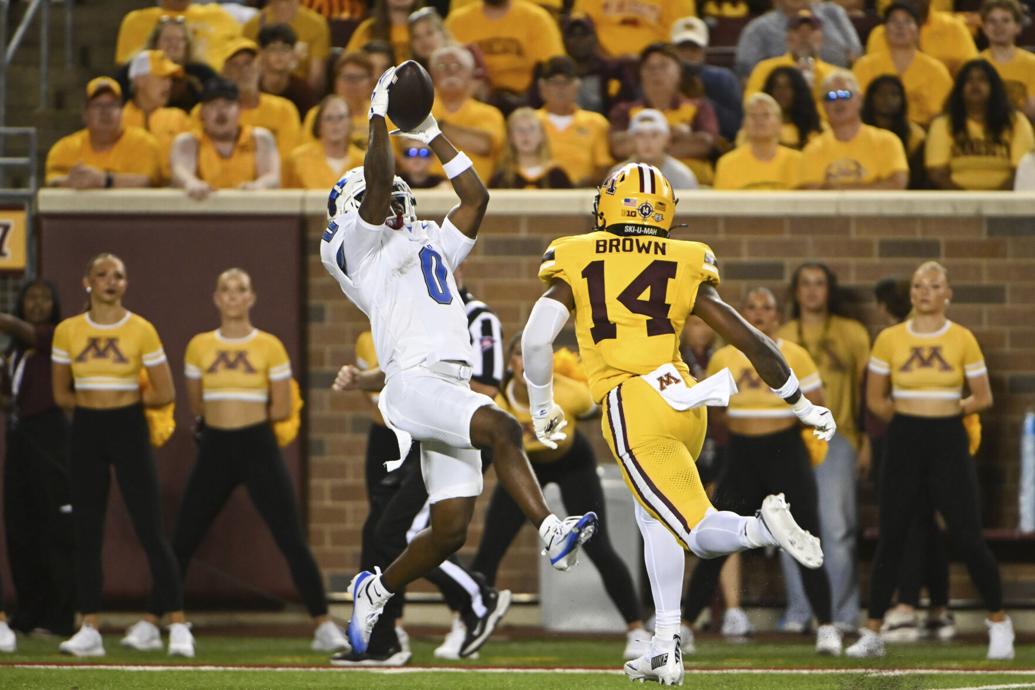 UB football loses to Minnesota, 23-10, in season opener