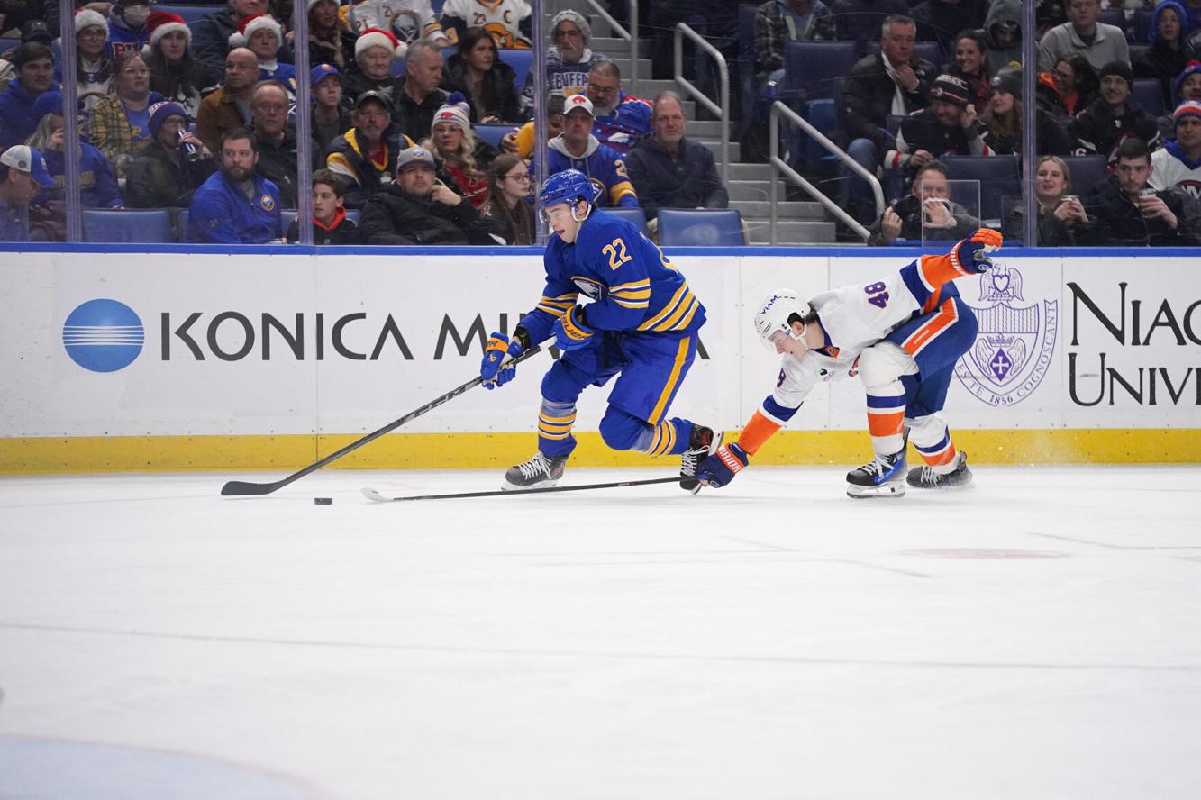 Sabres defeat Islanders, 3-2