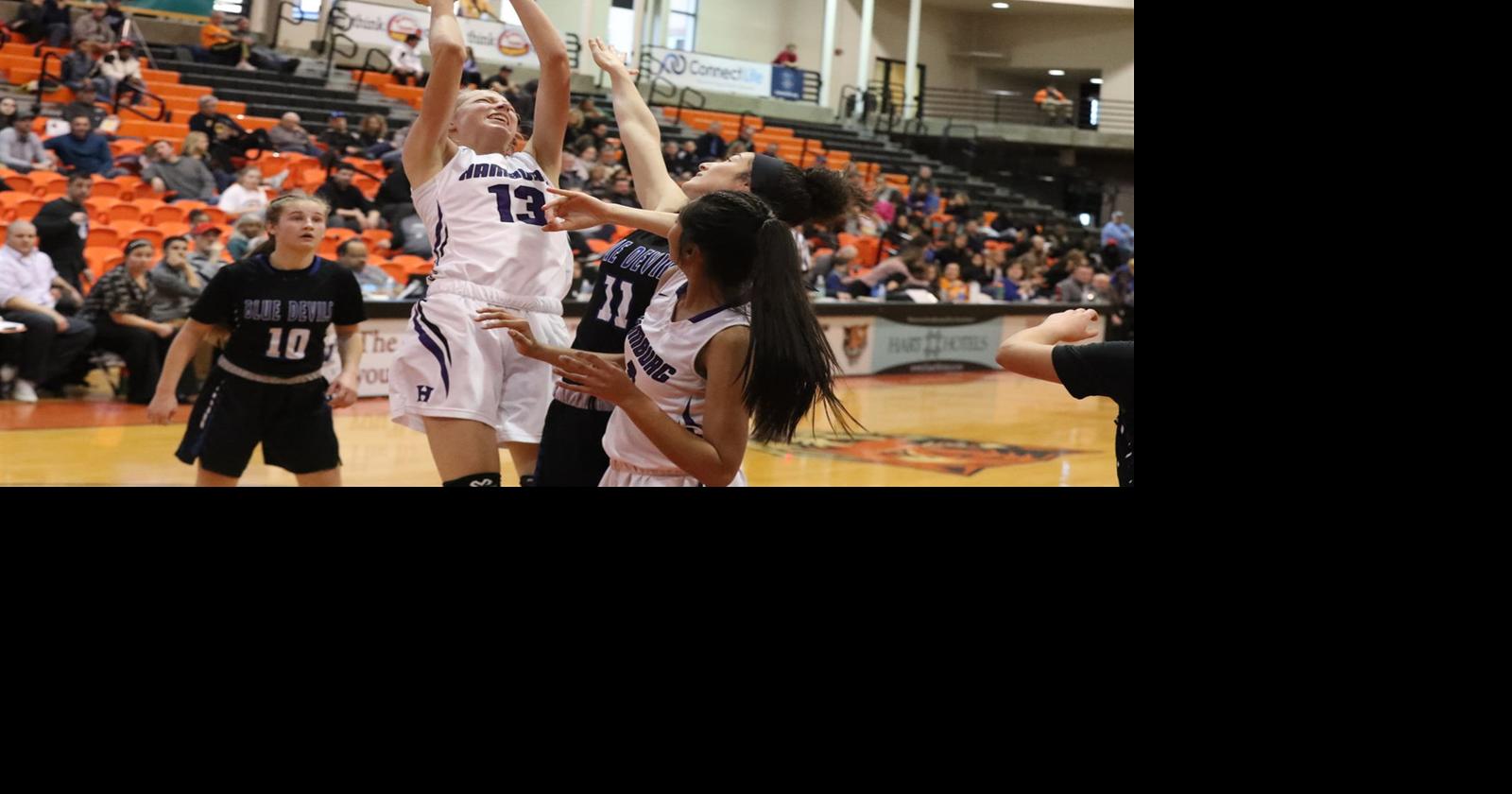 Hamburg's Clara Strack sets school single-game scoring record with 47 ...