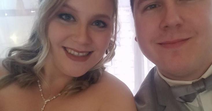 Melissa Scoma and Christopher Tatro marry at Tonawanda Castle