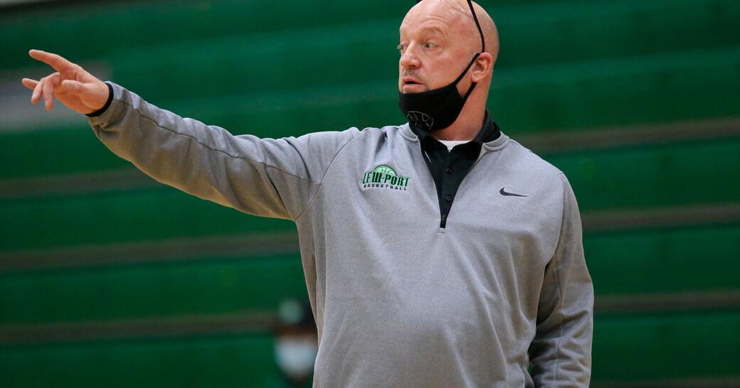Matt Bradshaw takes over as basketball coach at Nichols