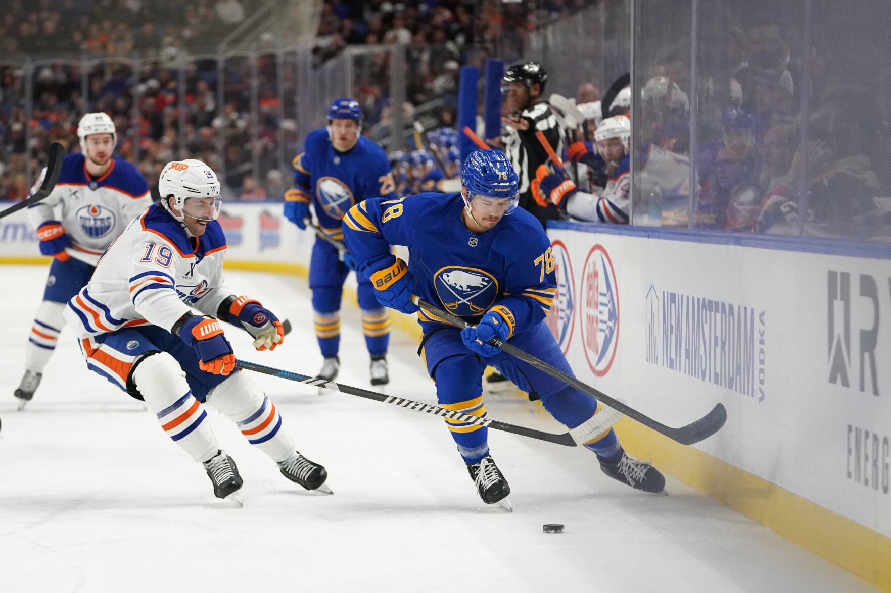Noah Ostlund’s two goals lift Buffalo Sabres to win