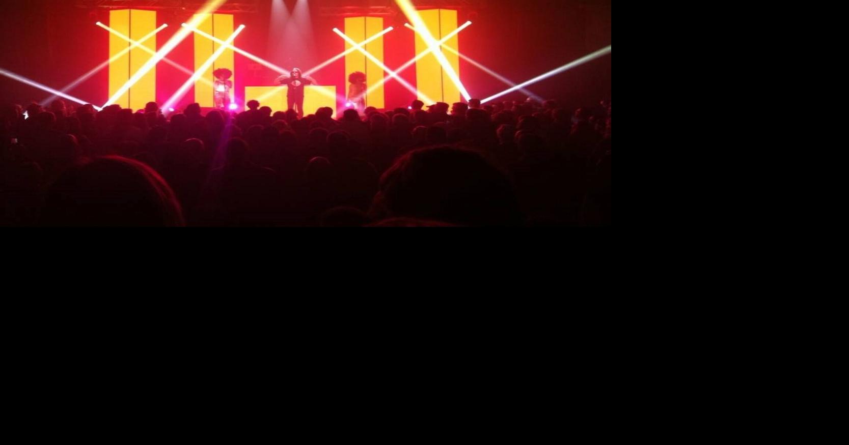 Sold-out Town Ballroom show challenges Todd Rundgren’s longtime fans