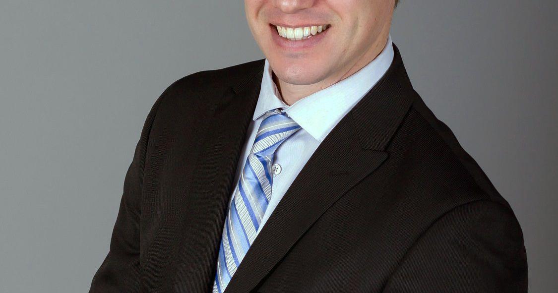 Chris Koenig receives award