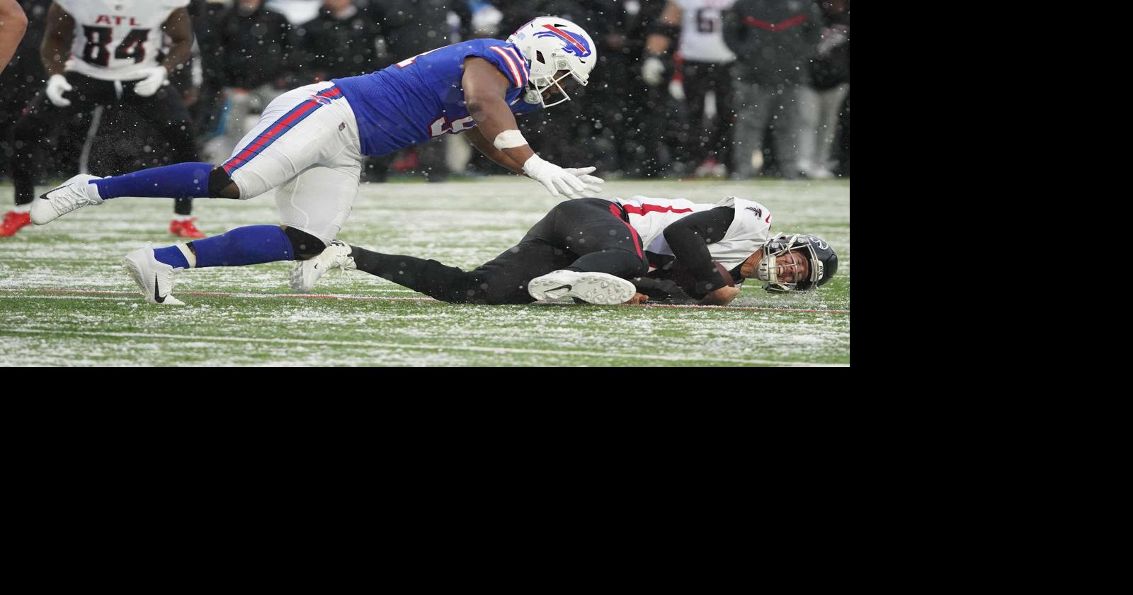 Bills' Ed Oliver finds those freaky plays when the Bills need them