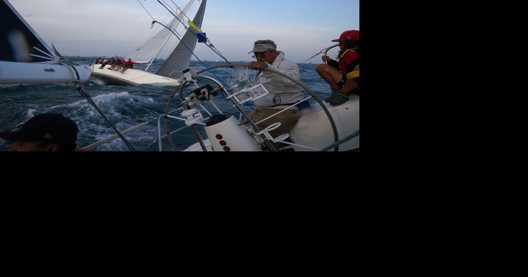 Photos: Sailing a Sledge Hammer