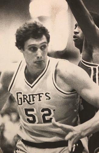 Like father like daughter: Anna Smrek is dominating above the net in ...