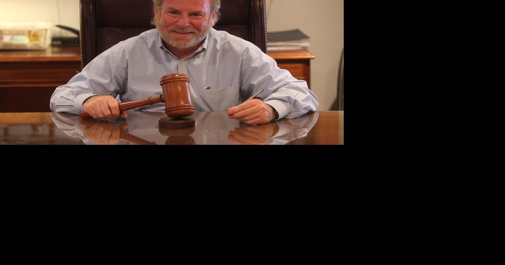 Iconic Buffalo auctioneer Cash Cunningham is dead at 65