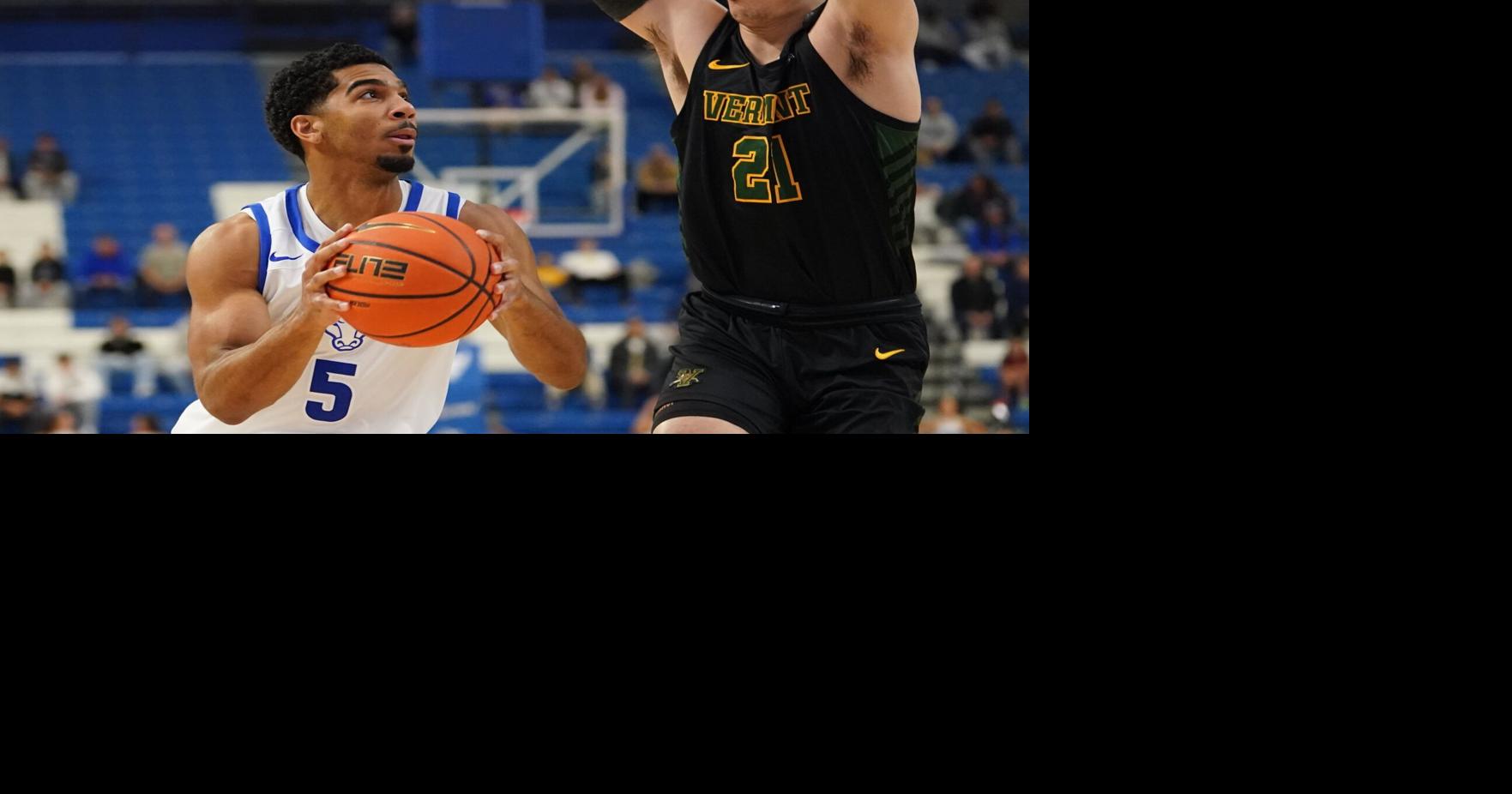 Daniel Freitag returns in UB's loss to Akron
