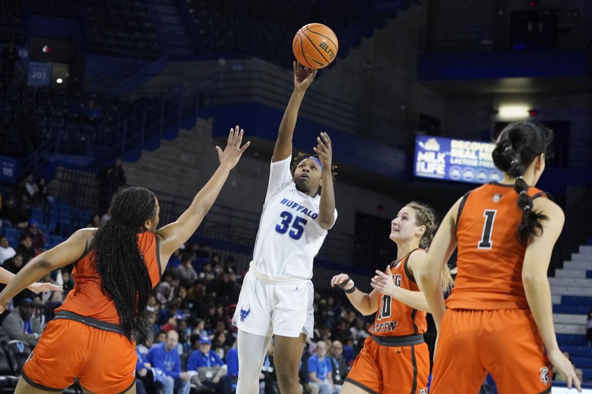 UB women hold on advance to MAC Tournament semifinals