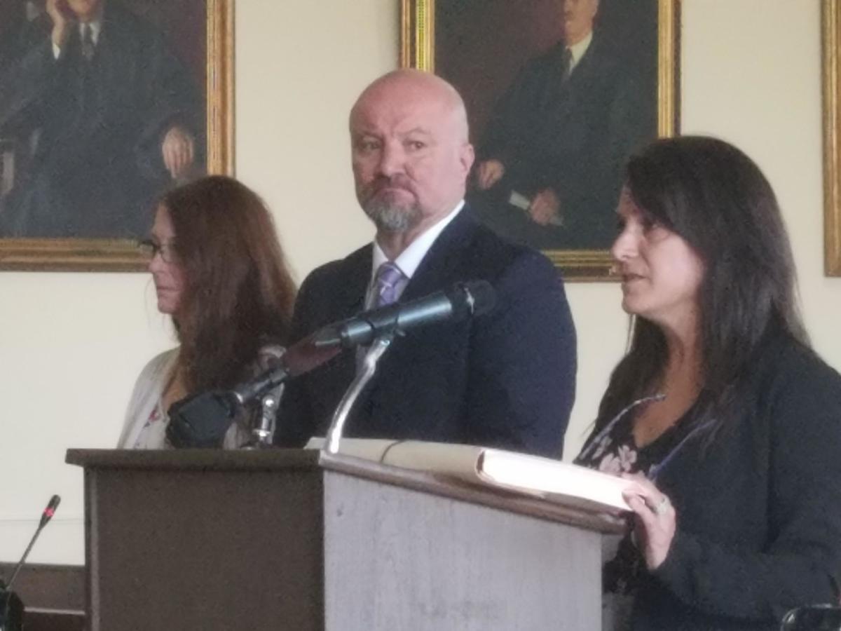 Once a foster mother of the year, North Tonawanda woman avoids jail in ...