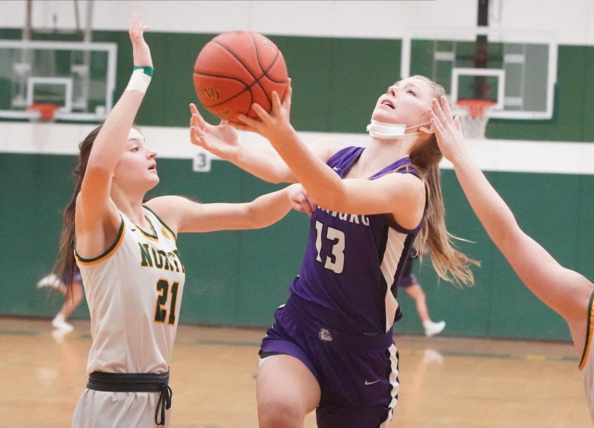 Hamburg's Clara Strack reaches 1,000 points, and then sets school record