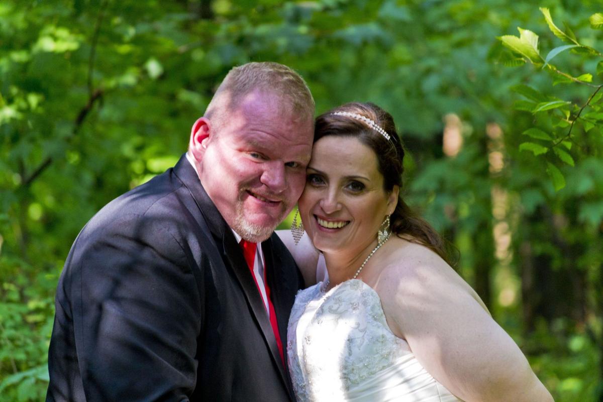 Louis Kenyon and Kathy Lombardo wed in Jellystone Park