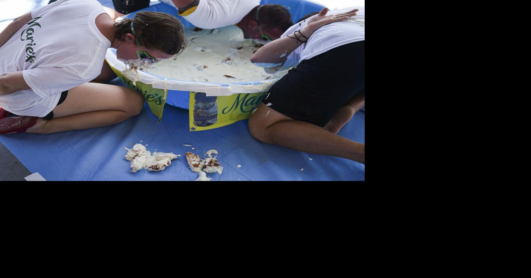 What it's like to go bobbing for chicken wings