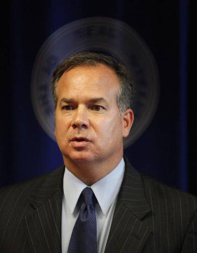 Spokesman for mayor and police apologizes for saying protester 'tripped ...