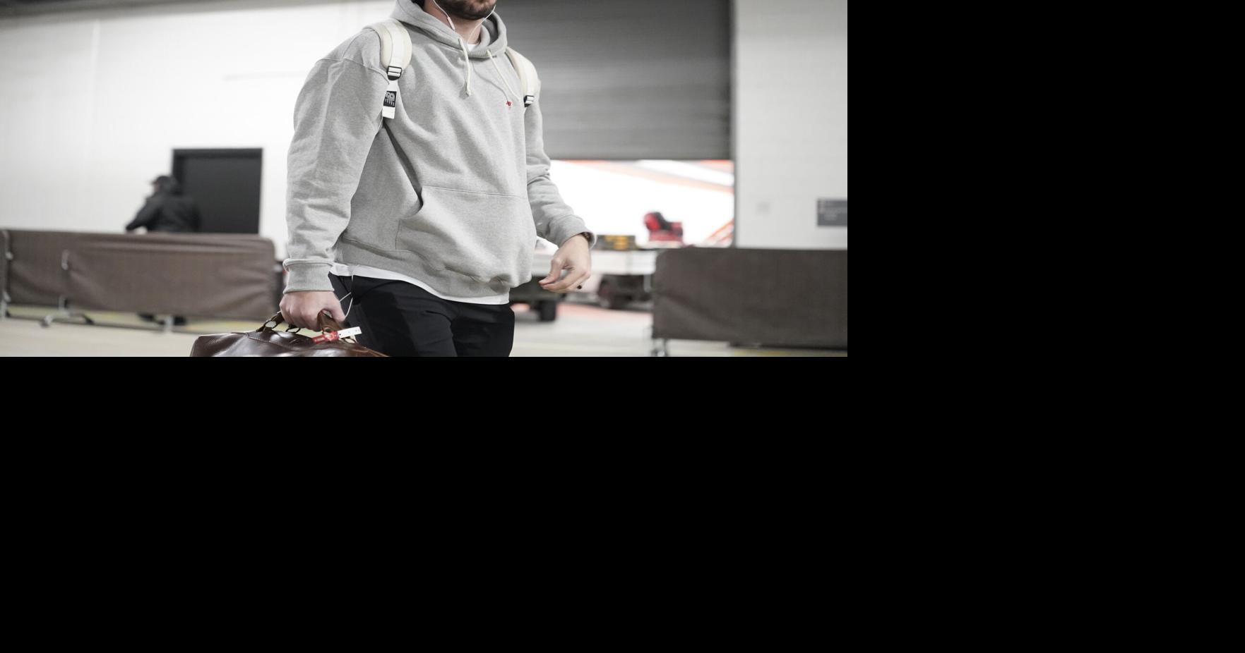 Photos: Buffalo Bills players, coaches arrive at Huntington Bank Field ...