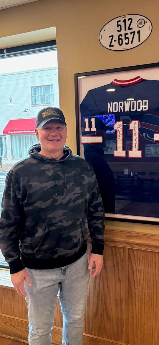 Ex-Bills kicker Scott Norwood knows it’s a wonderful life