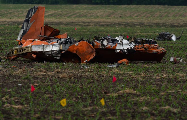 Witnesses tell NTSB part from plane fell just before crash
