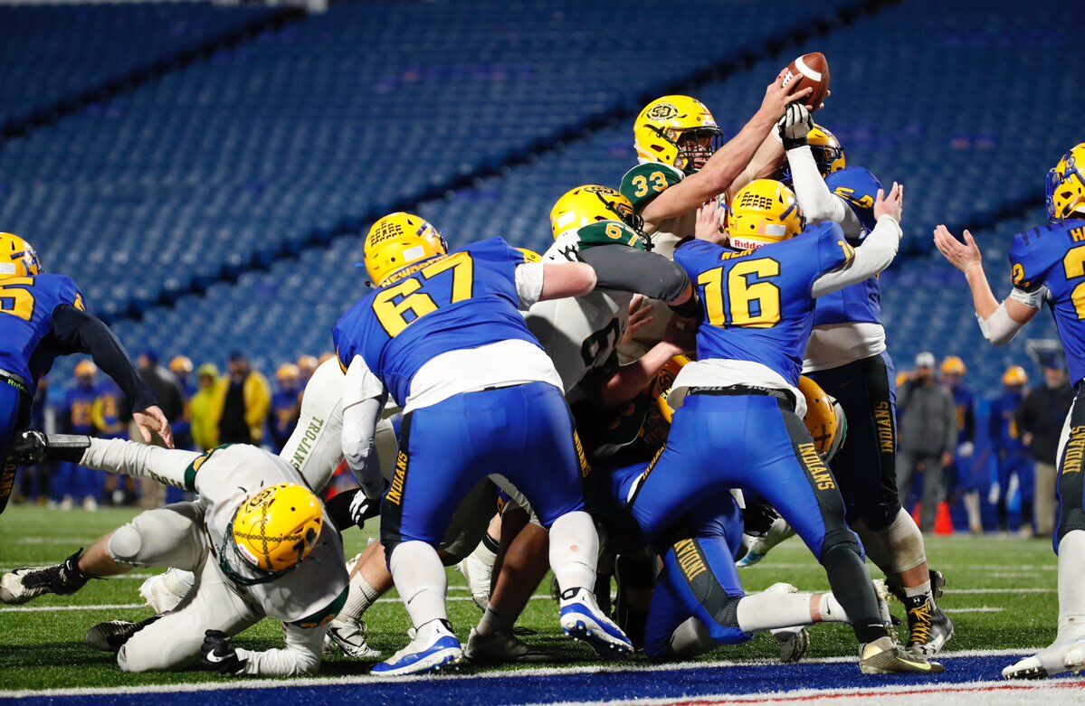 Dolac earns weekly football nod, plus the Week 10 honor roll