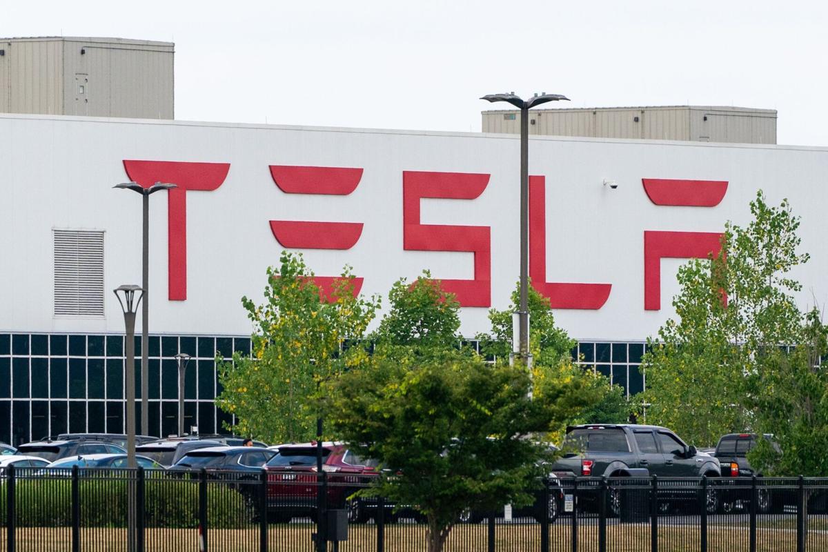 Critics call for alternatives for Buffalo Tesla plant