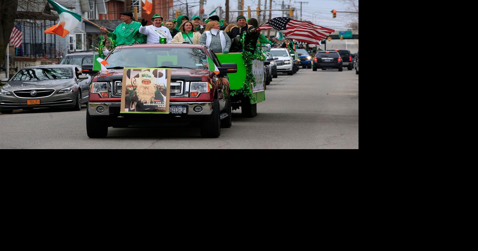 Unofficial 'mini' parade takes place of canceled Old First Ward tradition
