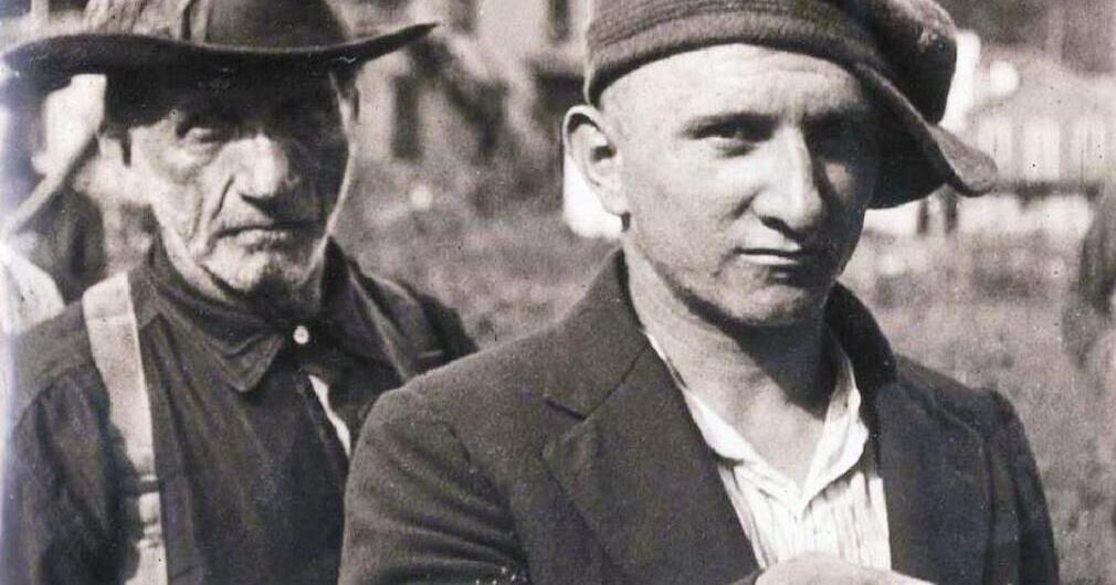 Morra, the world's oldest game, helped to pass time