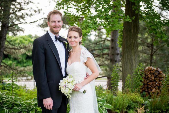 Melissa Labuda and Brian Frazer are wed in Niagara Falls