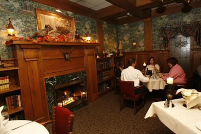 Friar's Table reborn in 'Vegas' style