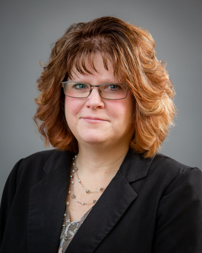 Amy Lindquist promoted at Community Bank N.A.