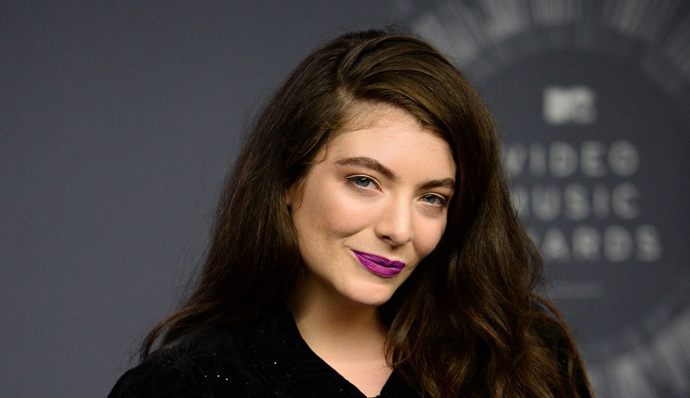 Lorde brings an outsider’s view to modern pop music