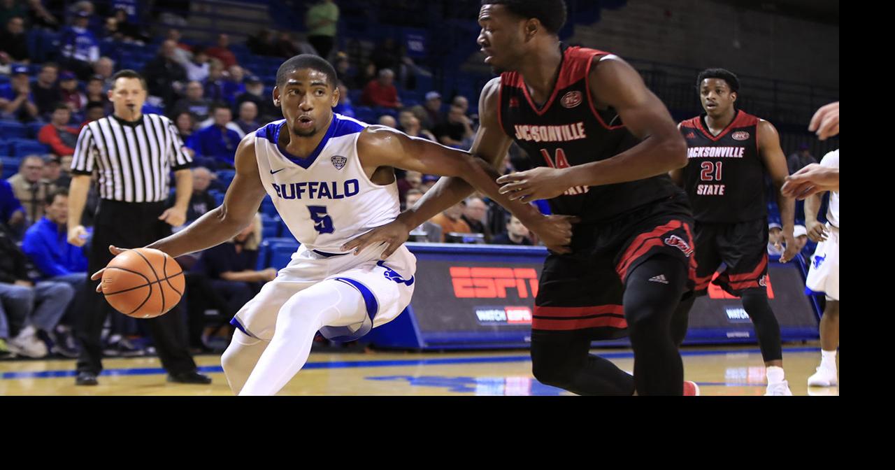 UB men's basketball ranked in Top 25 for first time
