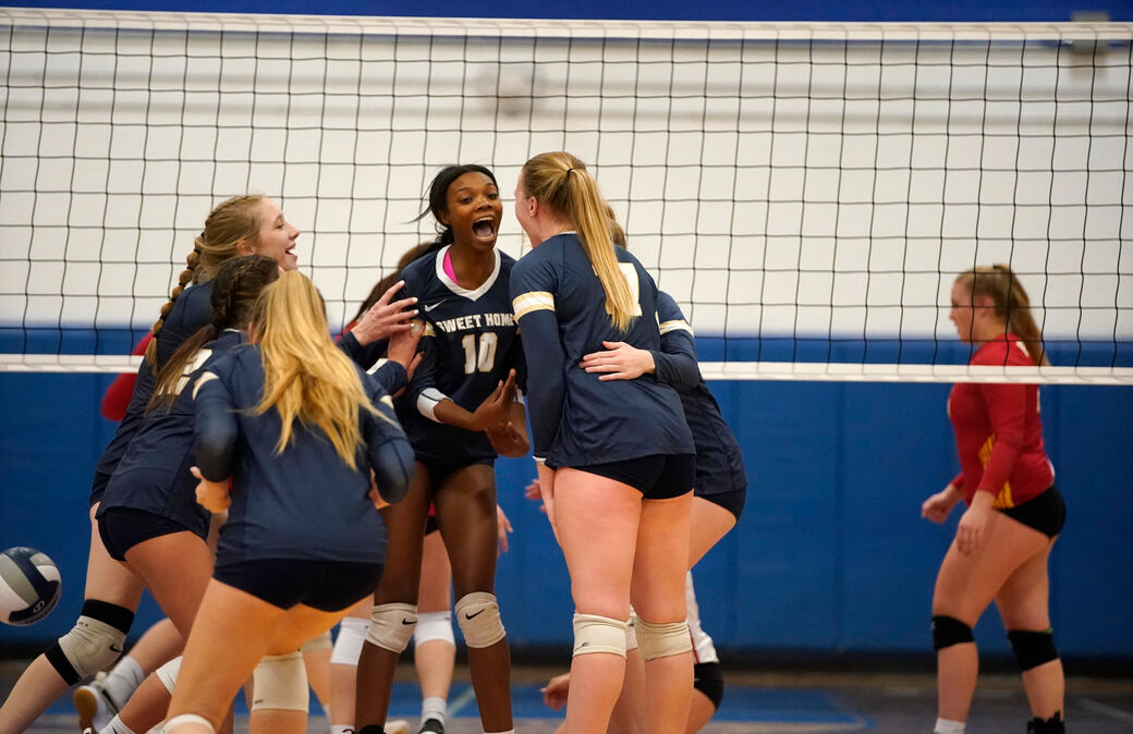 Sweet Home, Lancaster girls volleyball win sectional titles, stay unbeaten