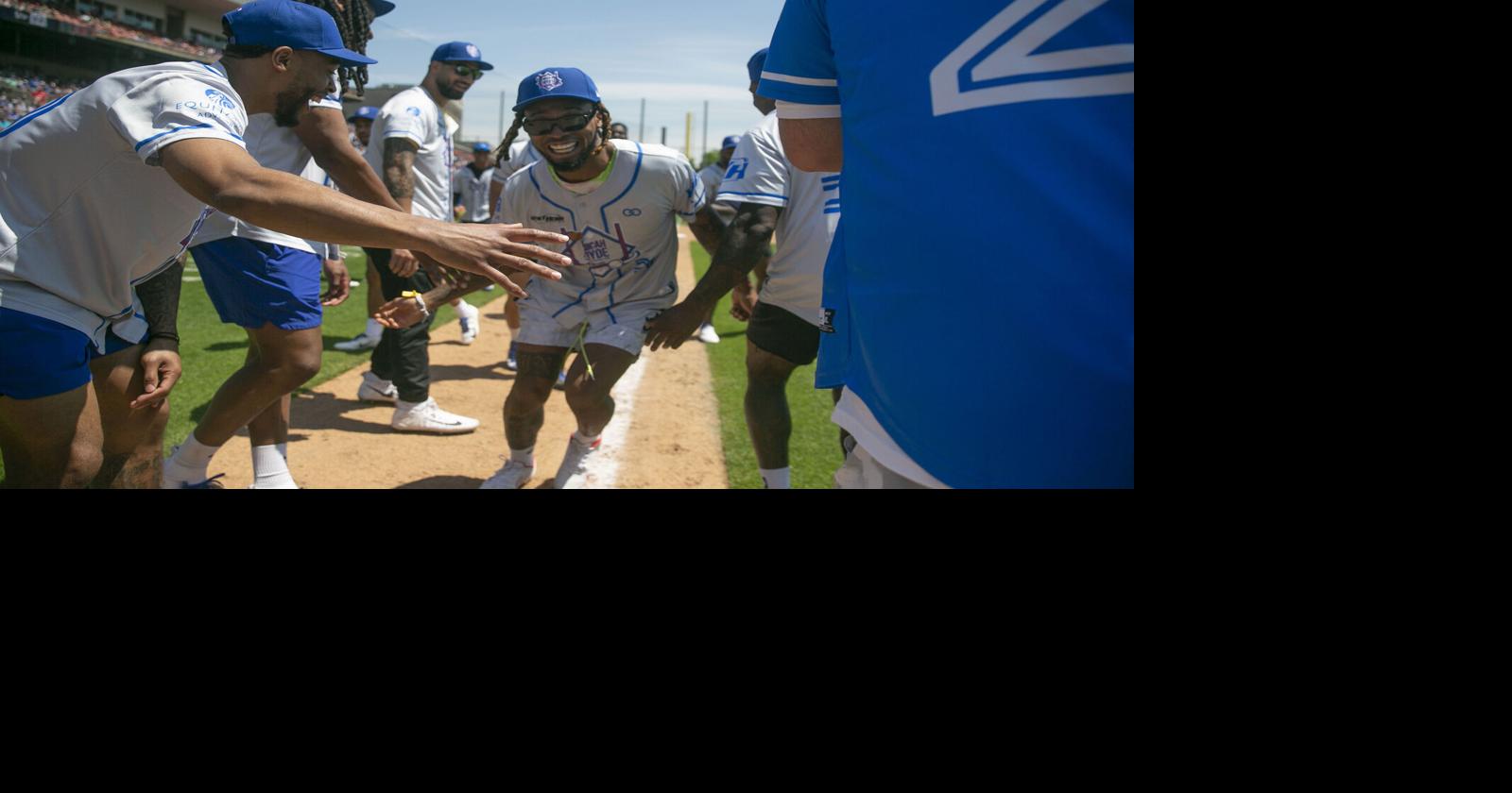 Damar Hamlin watches like a hawk behind Bills' star safeties