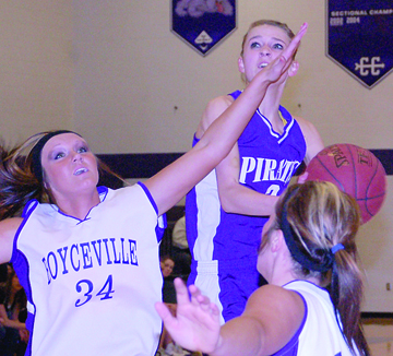 Pirate gals dogged by Bulldogs | Sports | burnettcountysentinel.com