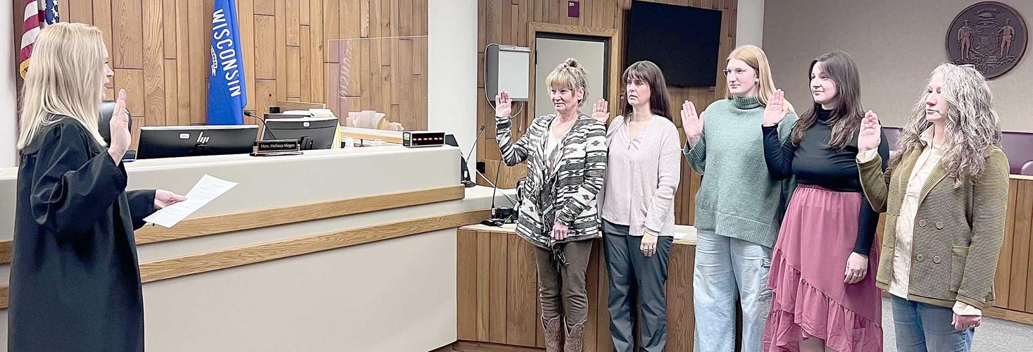 New terms begin for county officials | News | burnettcountysentinel.com