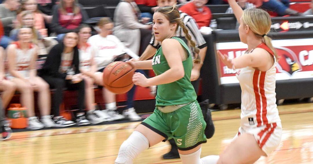 Siren girls split conference showdowns | Sports | burnettcountysentinel.com