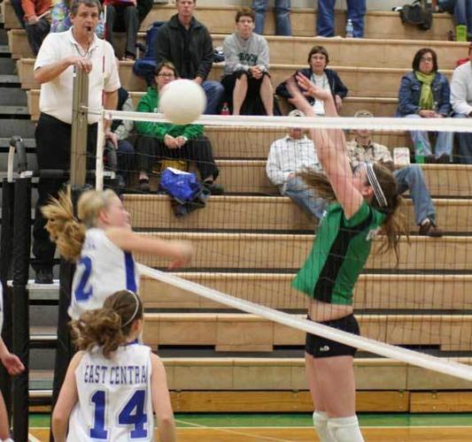 Volleyball squad heads to subsections | | burnettcountysentinel.com