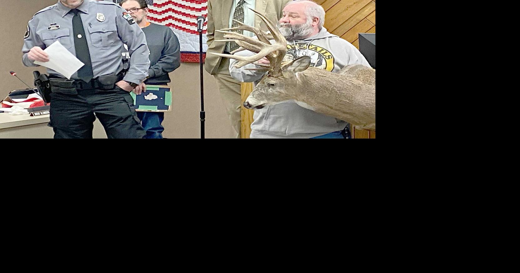 Poached deer mount to be a county display | News ...