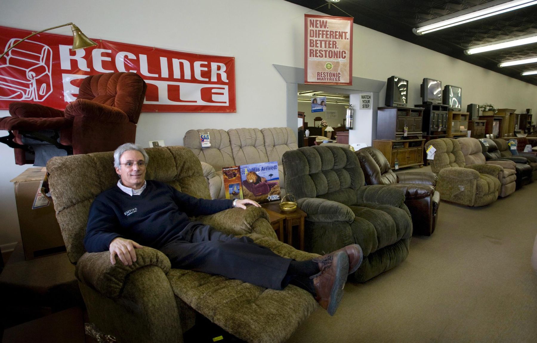 LINCOLN PARK Brothers own operate Empire Furniture Business businessdirectory.thenewsherald