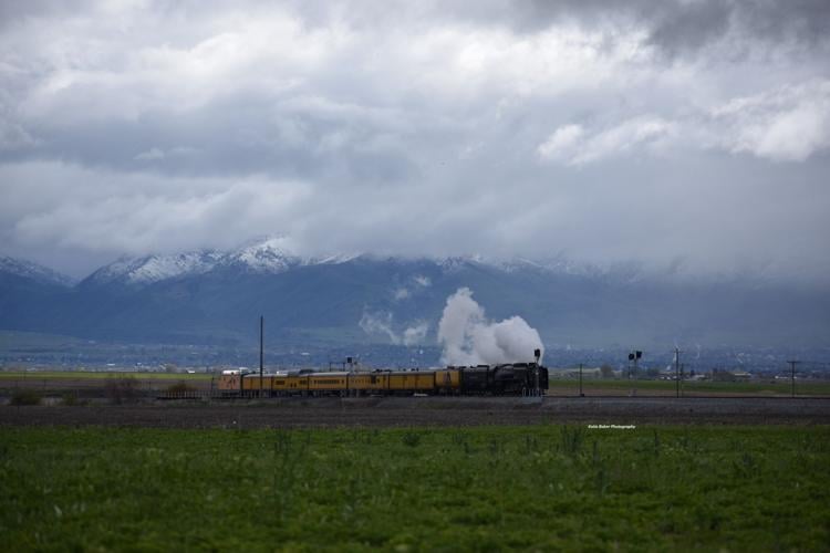 Hundreds gather at Cache Junction for historic steam engine stop (with ...
